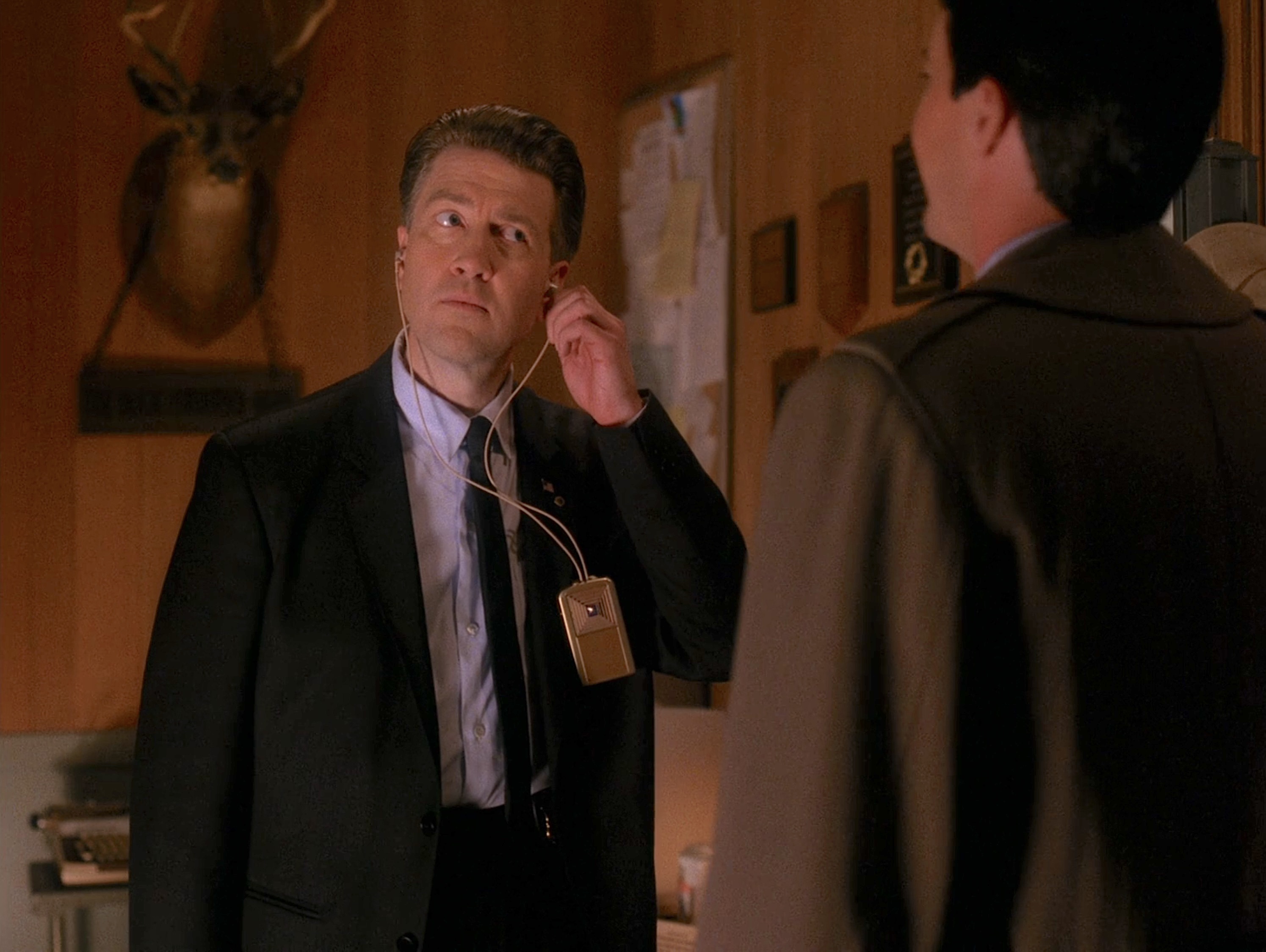 Twin Peaks: David Lynch's Black FBI Suit as Gordon Cole » BAMF Style